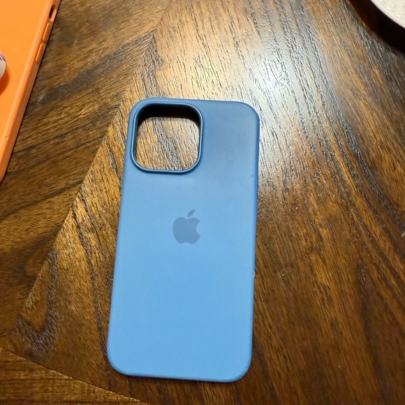 Apple | Cell Phones & Accessories | Apple Blue Iphone 3 Pro Magsafe ...
